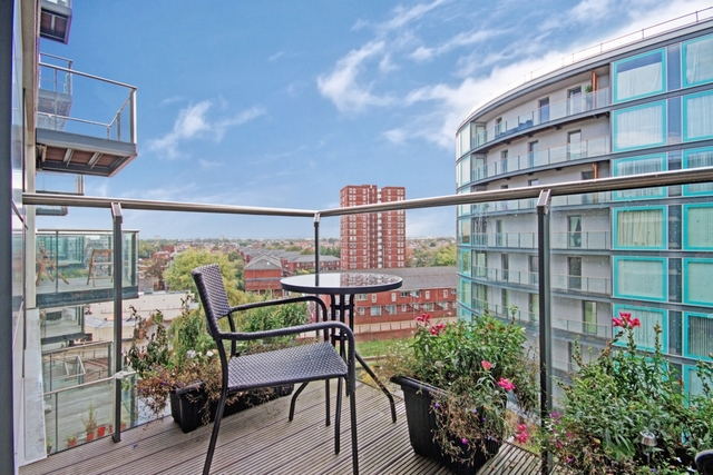 Station Approach Hayes 2 bedroom Apartment to rent UB3