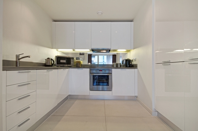 Station Approach Hayes 2 bedroom Apartment to rent UB3