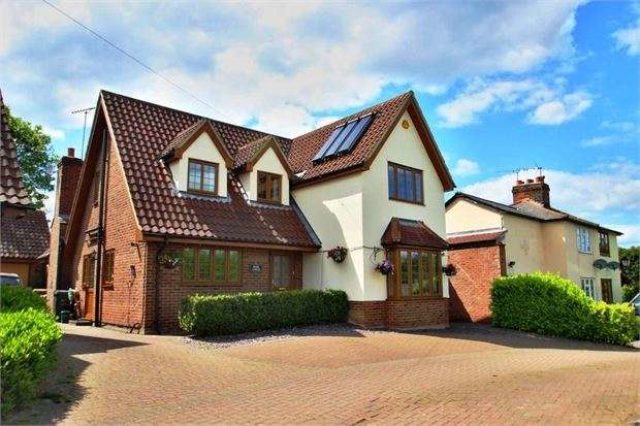 Main Road Chelmsford 4 bedroom Detached for sale CM3