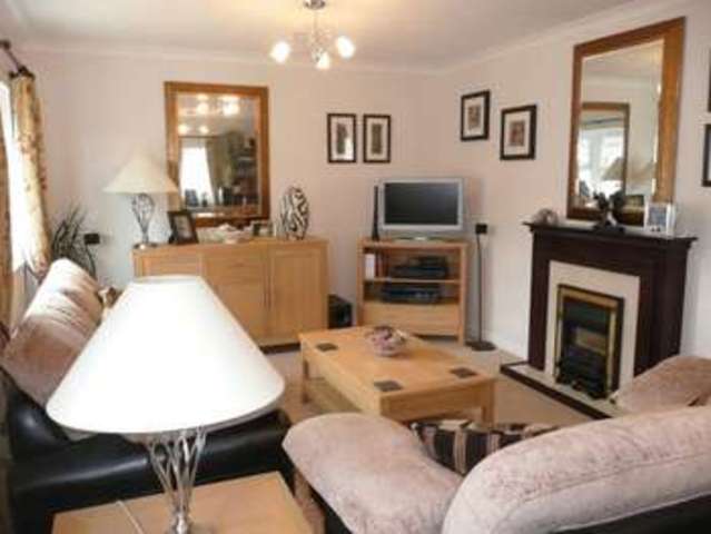 2 Bedroom Property For Sale on 5 Tall Trees Park Matchams Lane Hurn ...