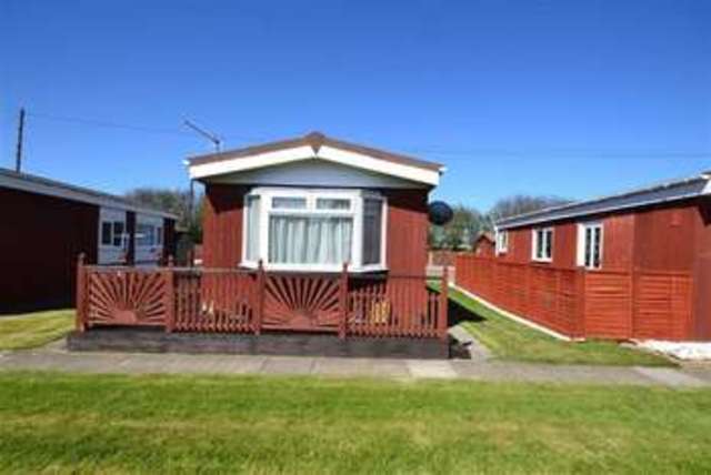 Golden Imp Chalets Hornsea 2 bedroom Property for sale HU18