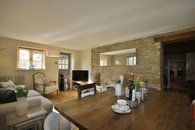 Main Road Bampton 3 bedroom Cottage for sale OX18