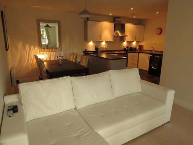 Ash Court Leeds 2 bedroom Flat to rent LS14