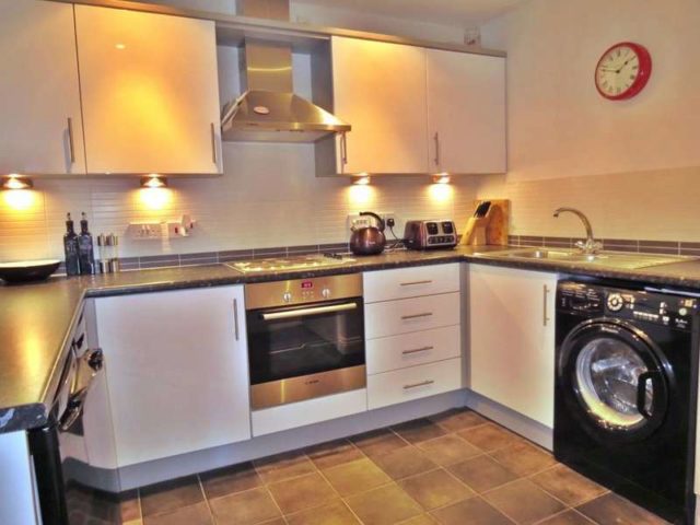 Ash Court Leeds 2 bedroom Flat to rent LS14