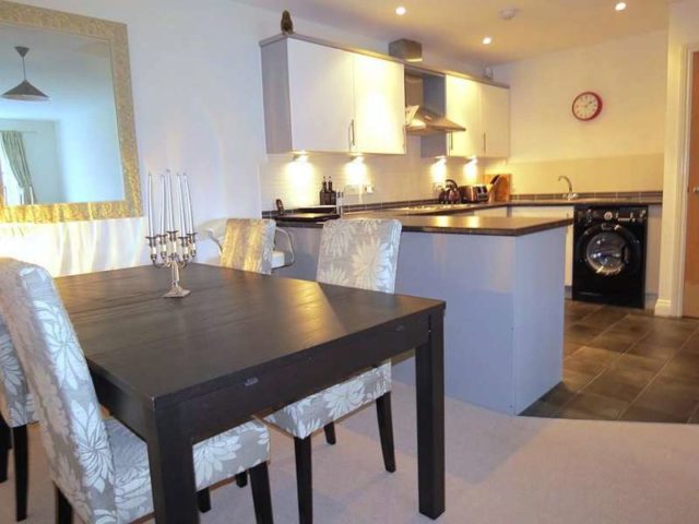 Ash Court Leeds 2 bedroom Flat to rent LS14