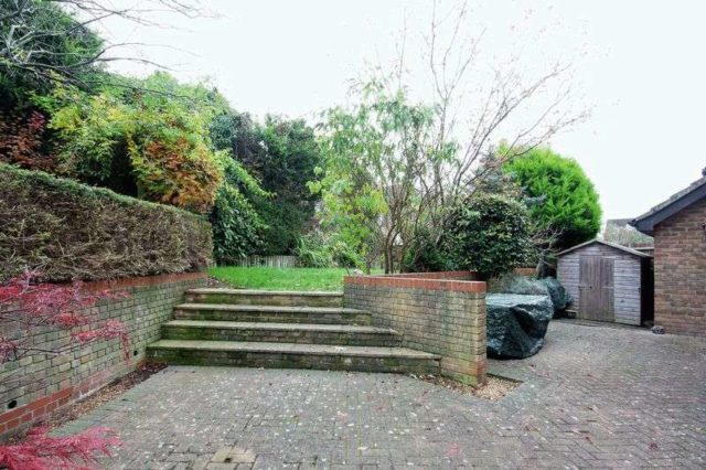 Gregory Close Crawley 4 bedroom Detached for sale RH10