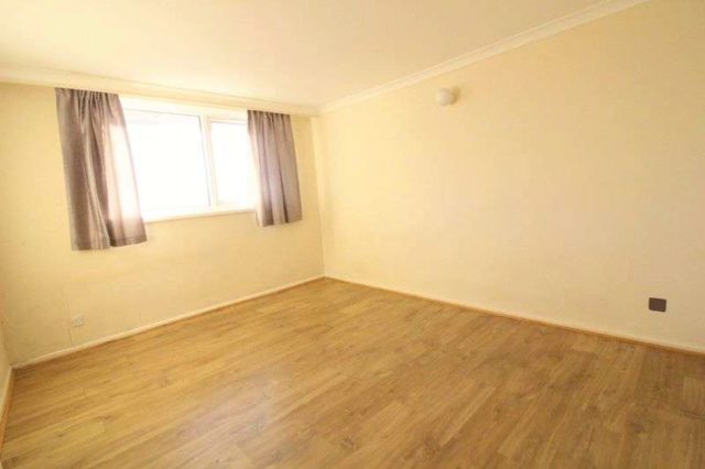 Chidham Walk Havant 2 bedroom Flat to rent PO9