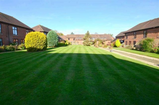 Home Farm Court Tunbridge Wells 2 bedroom Terraced for sale TN3