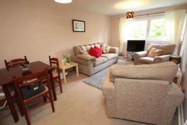 Calder Gardens Edinburgh 2 Bedroom Flat For Sale Eh11