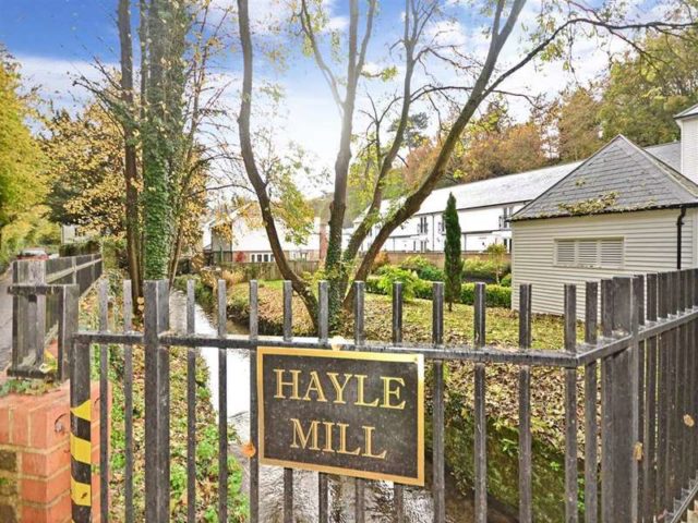 Hayle Mill Road Maidstone 2 bedroom Apartment for sale ME15