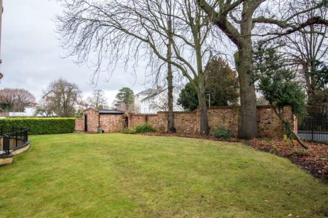 The Park Cheltenham 2 bedroom Flat for sale GL50