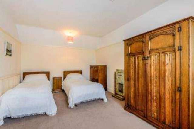 Oak Road Rochford 3 Bedroom Bungalow For Sale Ss4