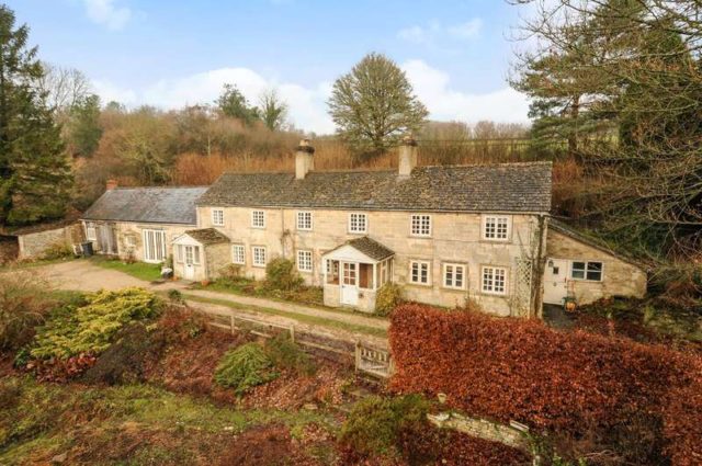 Caudle Green Cheltenham 4 bedroom Cottage for sale GL53