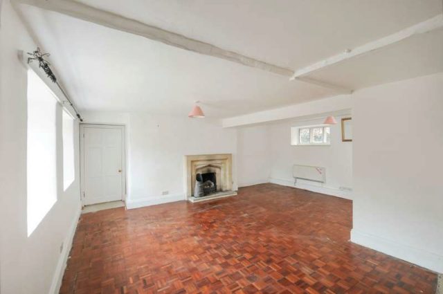 Caudle Green Cheltenham 4 bedroom Cottage for sale GL53