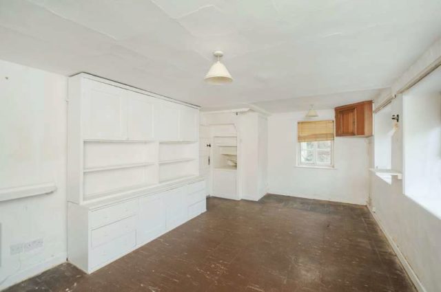 Caudle Green Cheltenham 4 bedroom Cottage for sale GL53