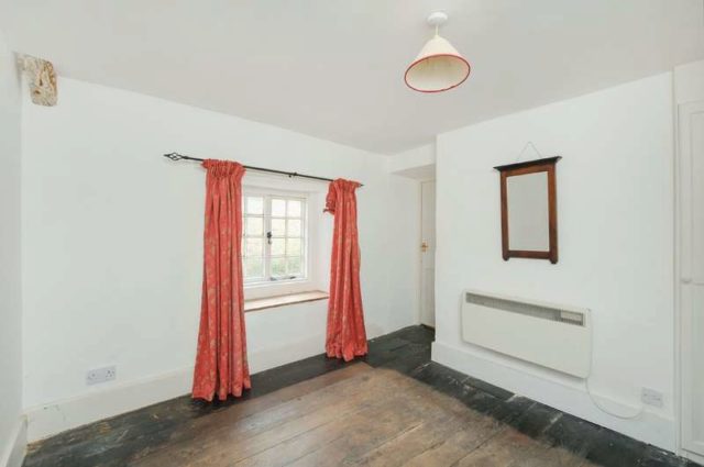 Caudle Green Cheltenham 4 bedroom Cottage for sale GL53