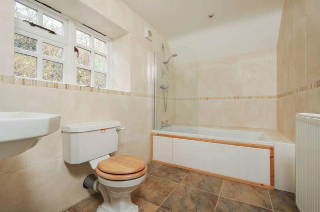 Caudle Green Cheltenham 4 bedroom Cottage for sale GL53