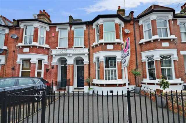 Dover Road Manor Park 3 bedroom Terraced for sale E12