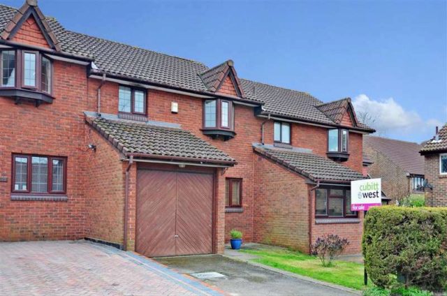 Cornflower Lane Croydon 3 bedroom Terraced for sale CR0