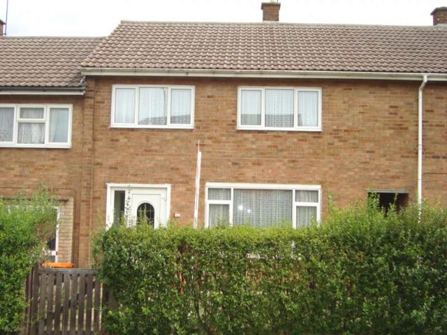 Tithe Farm Road Dunstable 3 bedroom Terraced to rent LU5