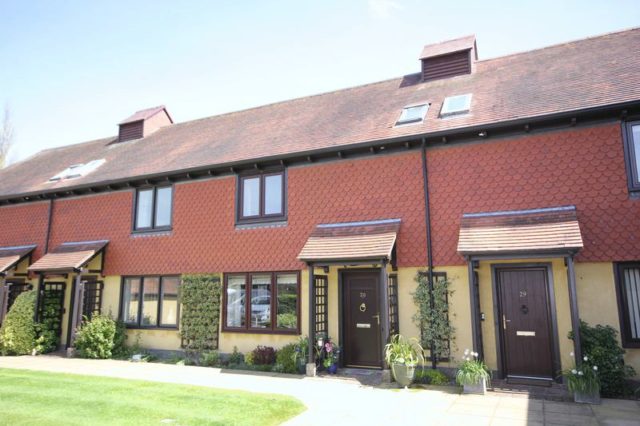 Berrow Court Worcester 2 bedroom Cottage for sale WR8