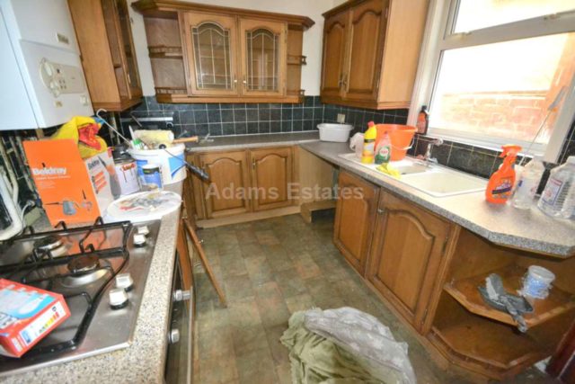 Pell Street Reading 4 bedroom End of Terrace to rent RG1