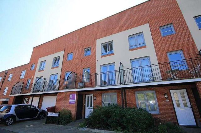 Curzon Street Reading 1 bedroom Detached to rent RG30