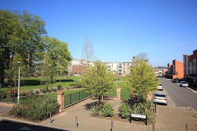 Curzon Street Reading 1 bedroom Detached to rent RG30