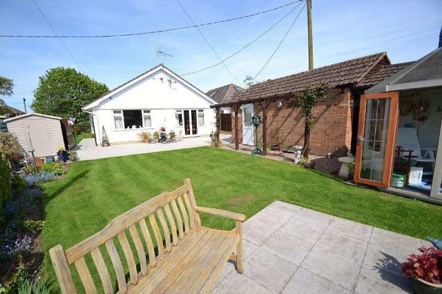 Wheelers Lane Bournemouth 3 Bedroom Bungalow For Sale Bh11