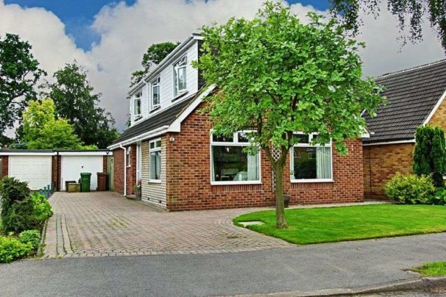 Nunburnholme Avenue North Ferriby 4 bedroom Detached for sale HU14 Nunburnholme Avenue North Ferriby 4 bedroom Detached for sale HU14