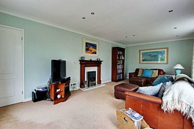 Nunburnholme Avenue North Ferriby 4 bedroom Detached for sale HU14 Nunburnholme Avenue North Ferriby 4 bedroom Detached for sale HU14