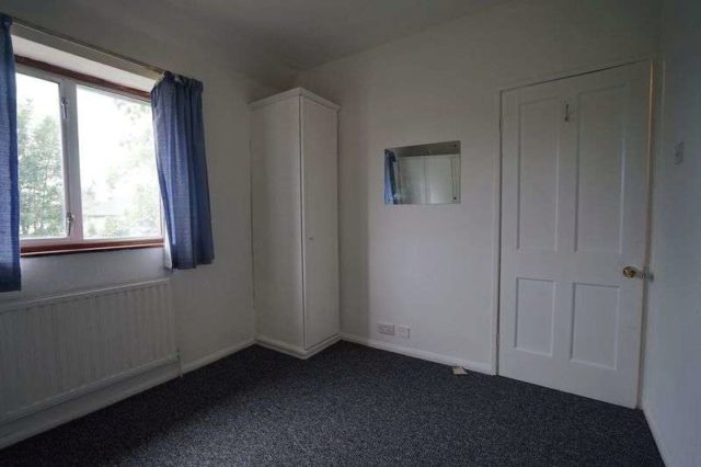 Bennetts Castle Lane Dagenham 3 Bedroom Terraced To Rent Rm8