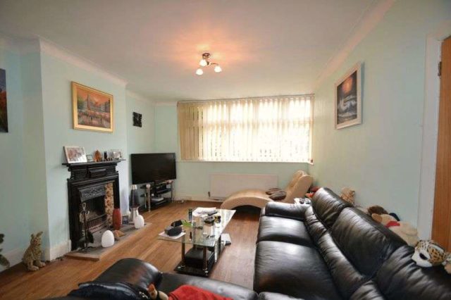 Avery Hill Road Bexley 3 bedroom Semi-Detached to rent SE9