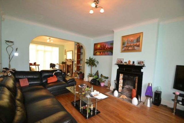 Avery Hill Road Bexley 3 bedroom Semi-Detached to rent SE9