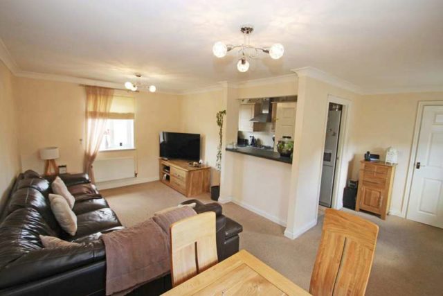 Lady Fern Road Plymouth 2 Bedroom Flat For Sale Pl6