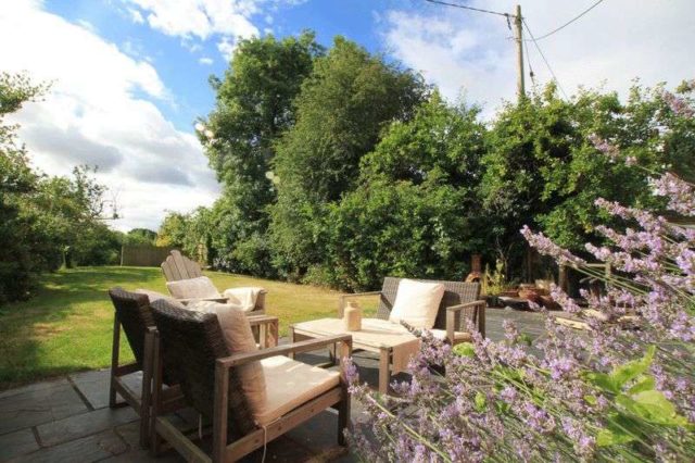 Lulsley Worcester 3 bedroom Semi-Detached for sale WR6