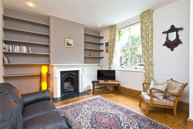 Crooked Billet Wimbledon Common 3 bedroom Terraced for sale SW19