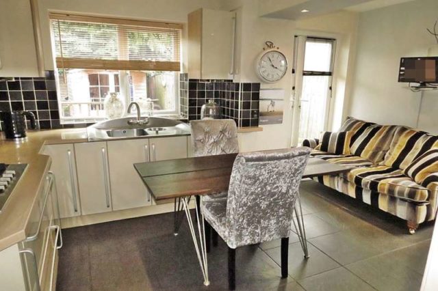 Stanks Drive Leeds 2 bedroom Semi-Detached for sale LS14